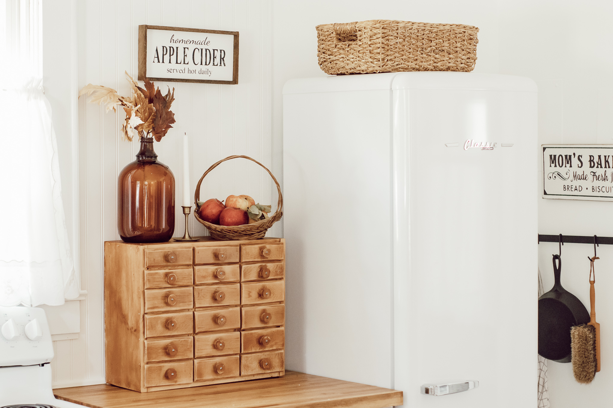 Cozy Cottage Fall Blog Home Tour - The Homestyle Cottage