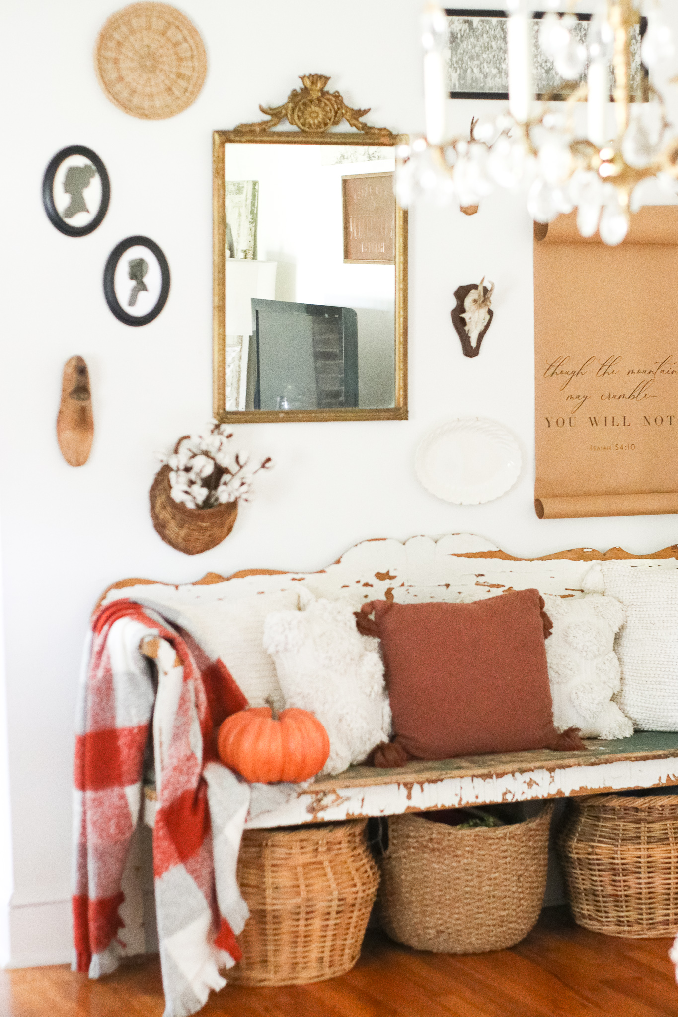 Cozy Cottage Fall Blog Home Tour - The Homestyle Cottage