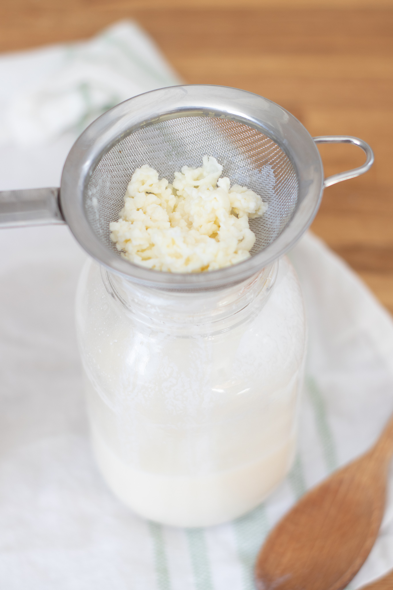 How To Make Milk Kefir At Home - The Homestyle Cottage