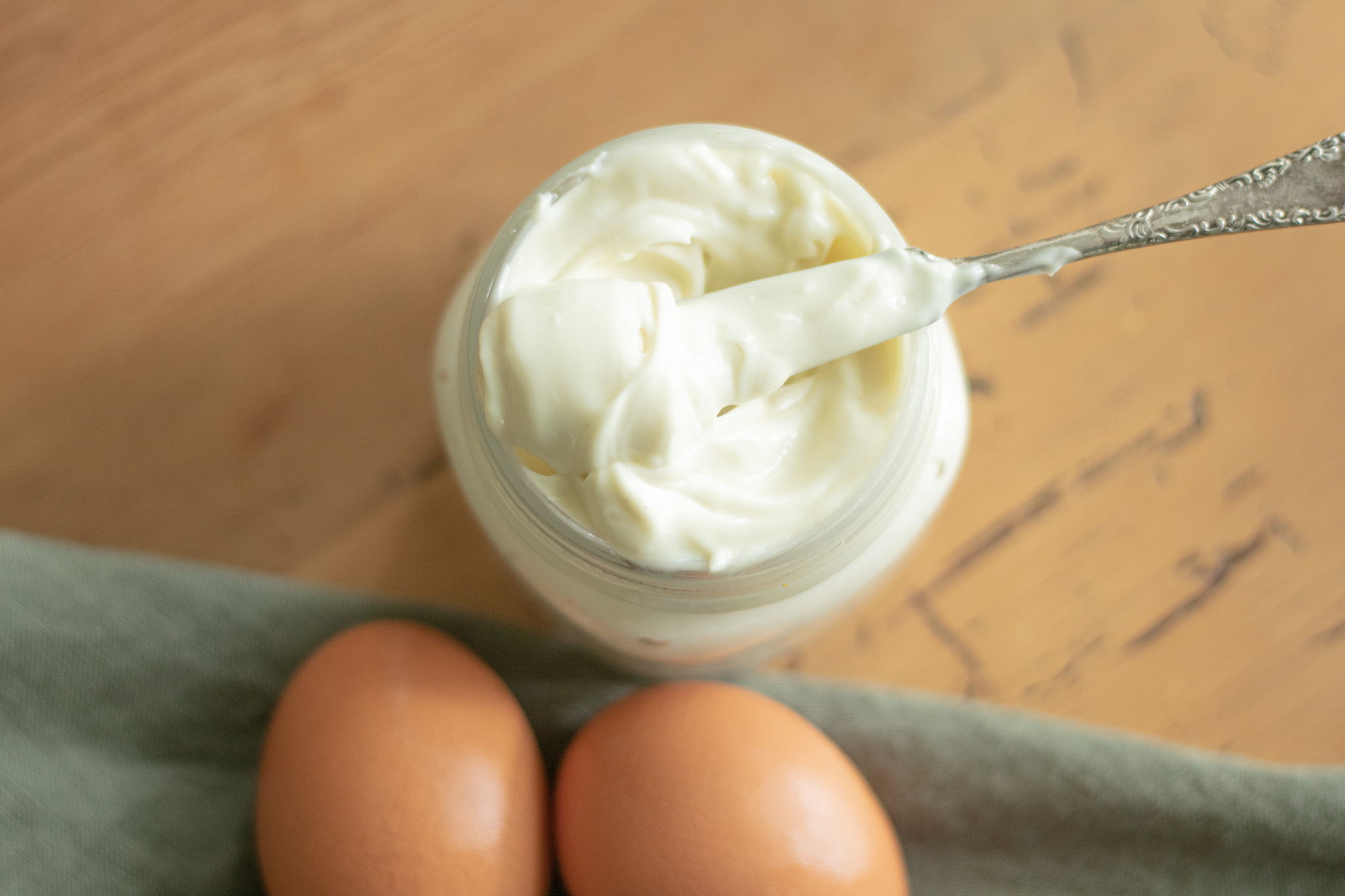 Simple Homemade Mayo with Real Ingredients - The Homestyle Cottage